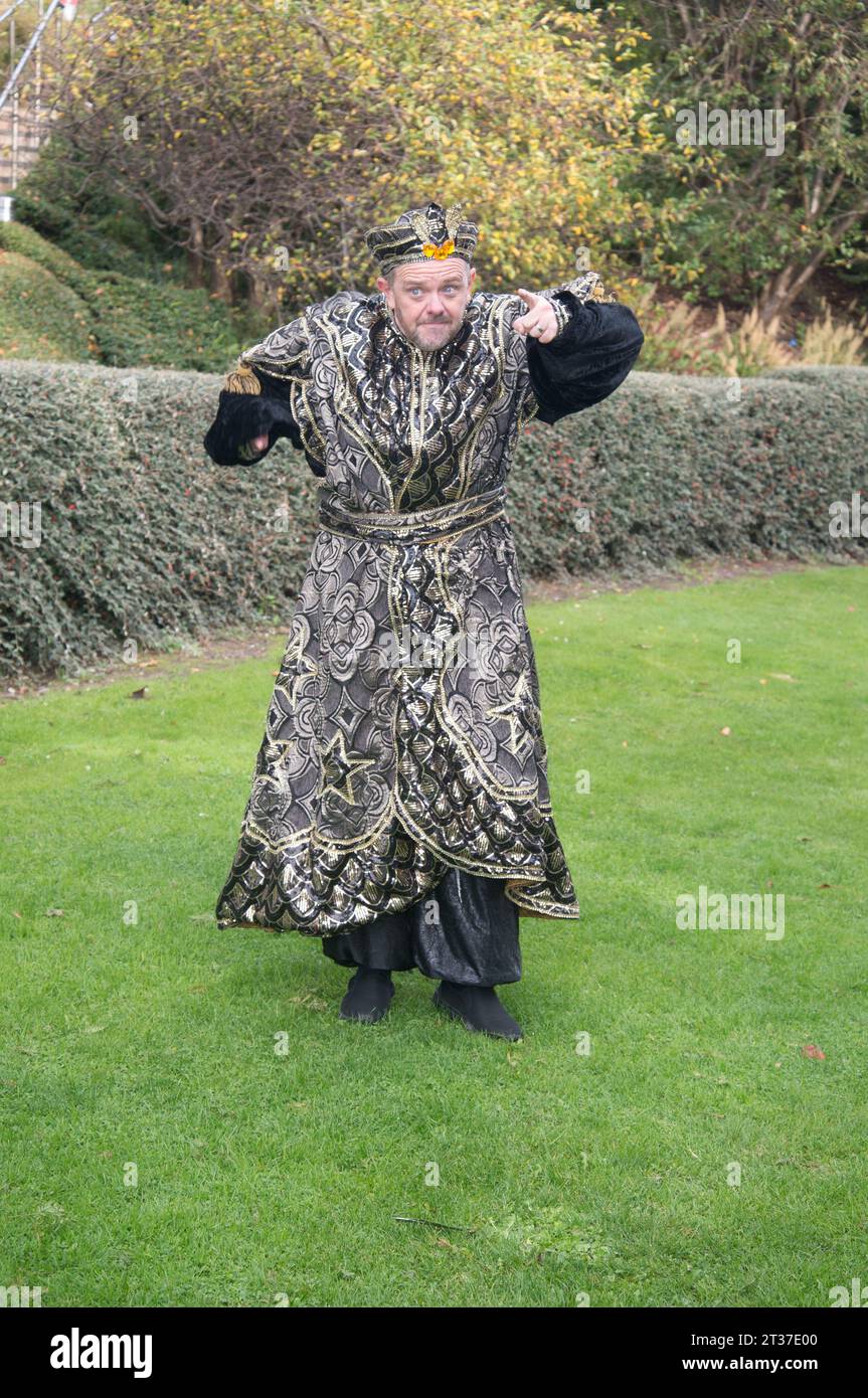 Tim Lucas, Cast of Aladdin pose for photos ahead of their production at ...