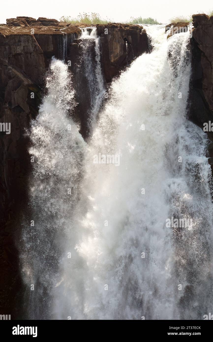 Victoria Falls, Mosi-oa-Tunya (Thundering Smoke), Zambezi River, Zambia ...