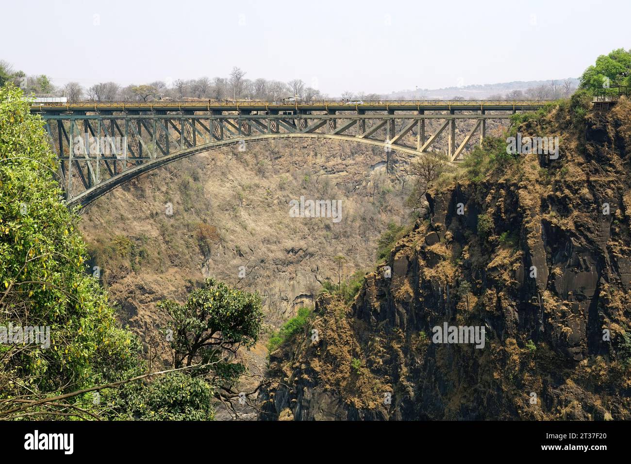 Victoria Falls Bridge, Victoria Falls, Mosi-oa-Tunya (Thundering Smoke ...