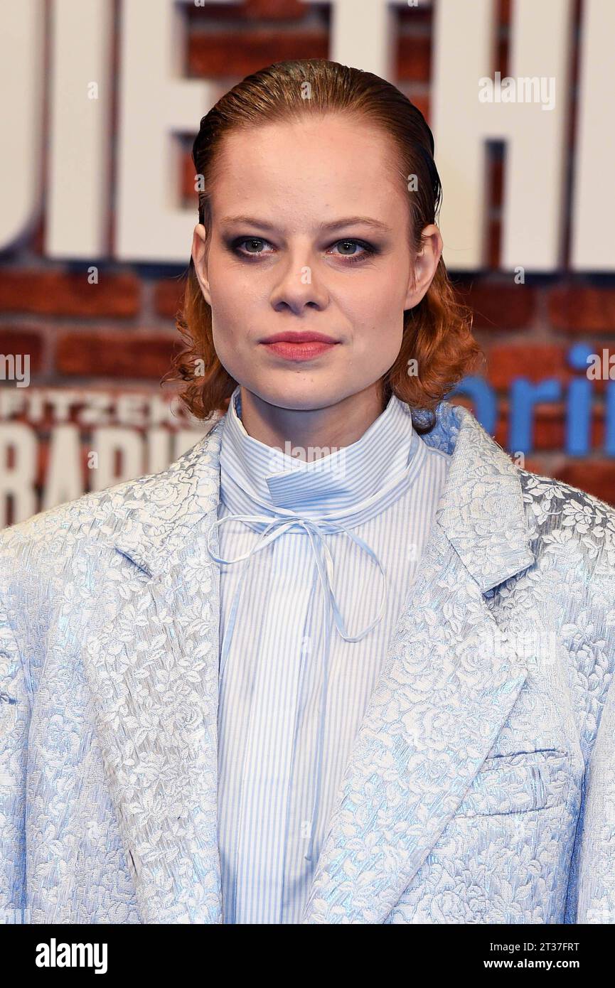 Emma Bading bei der Premiere der Amazon Prime Video Serie von Sebastian ...