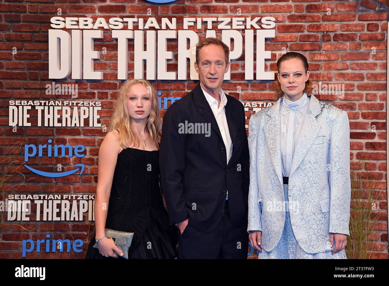 Helena Zengel, Stephan Kampwirth, Emma Bading bei der Premiere der ...
