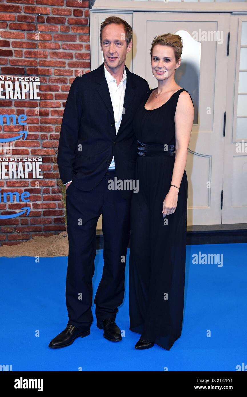 Stephan Kampwirth, Andrea Osvart bei der Premiere der Amazon Prime ...
