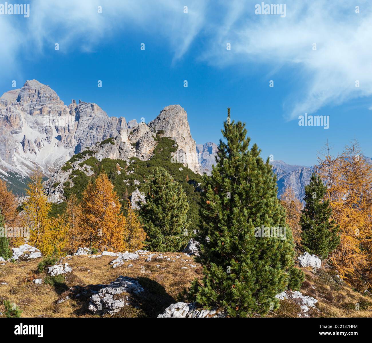 Sunny picturesque autumn alpine Dolomites rocky mountain view from ...