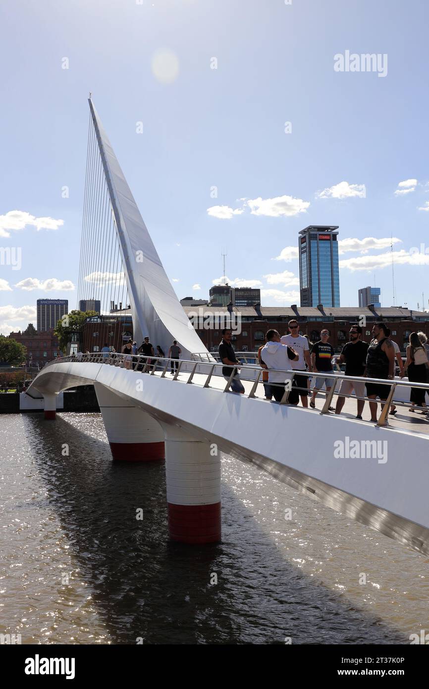 Puente de la Mujer (Woman's Bridge) with pedestrians over Río de la ...