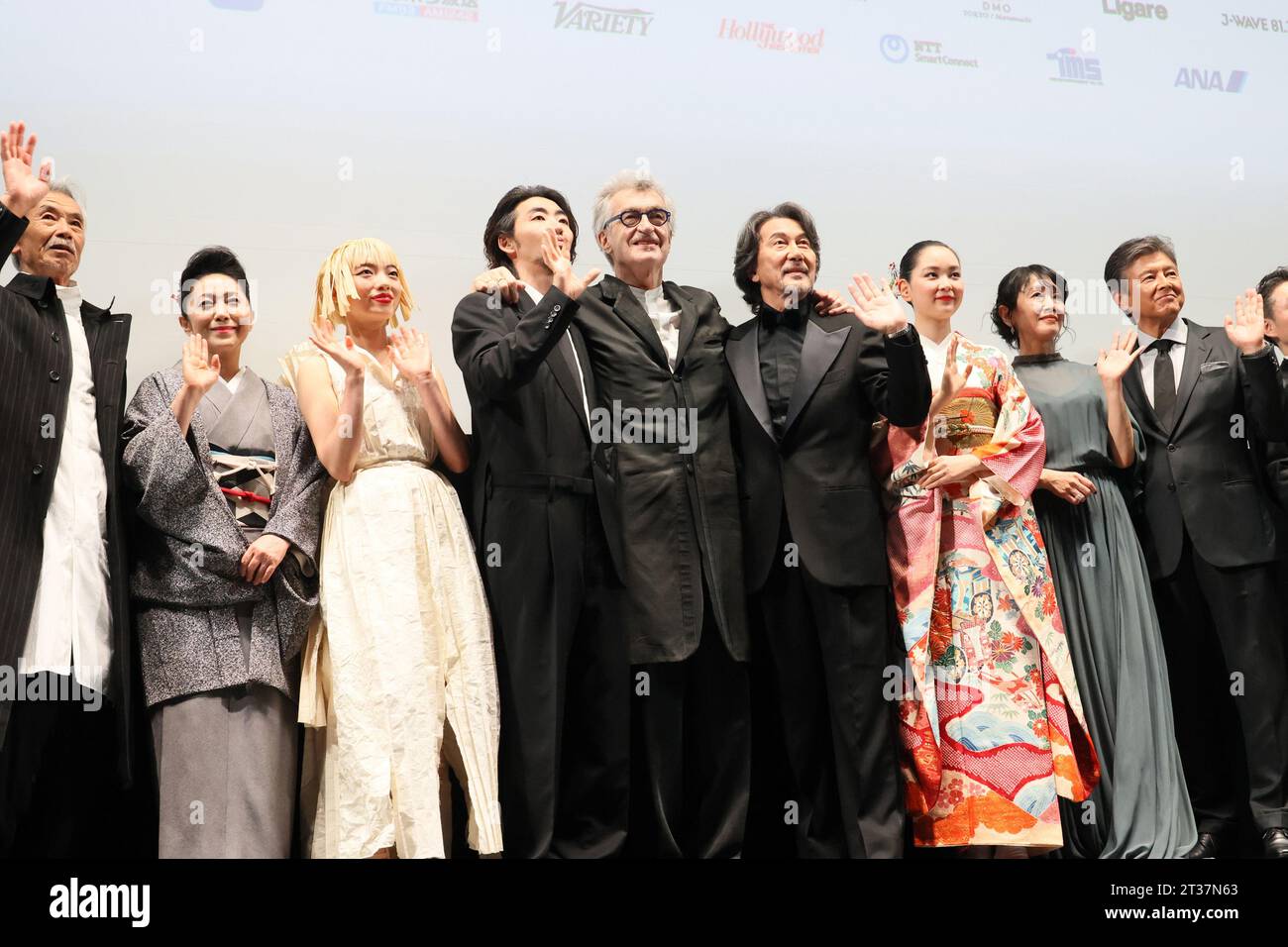 Tokyo, Japan. 23rd Oct, 2023. German film director Wim Wenders (C) and ...