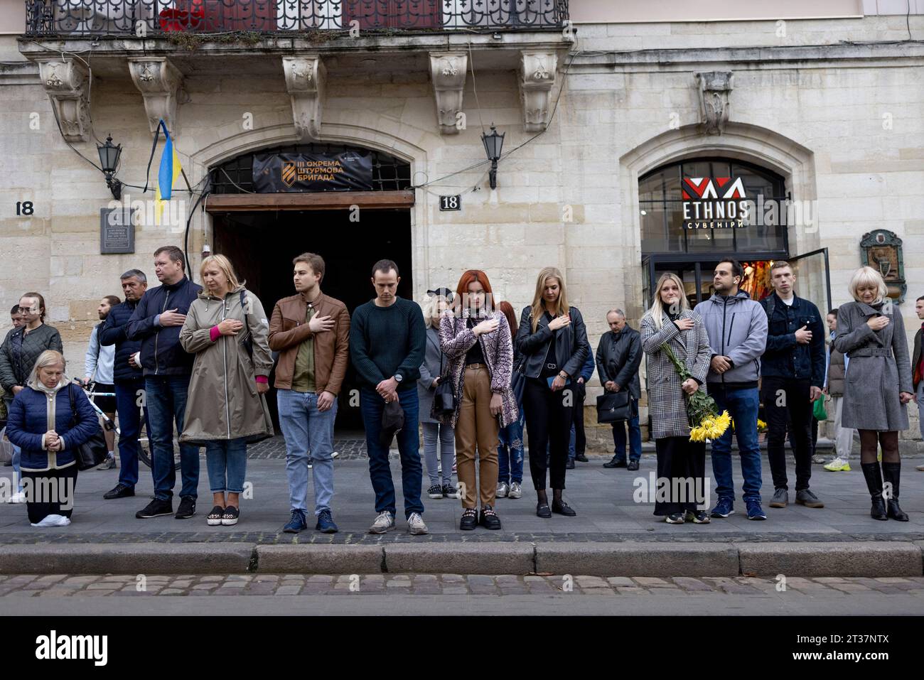 Public and civilians seen paying tribute to the latest fallen Ukrainian ...