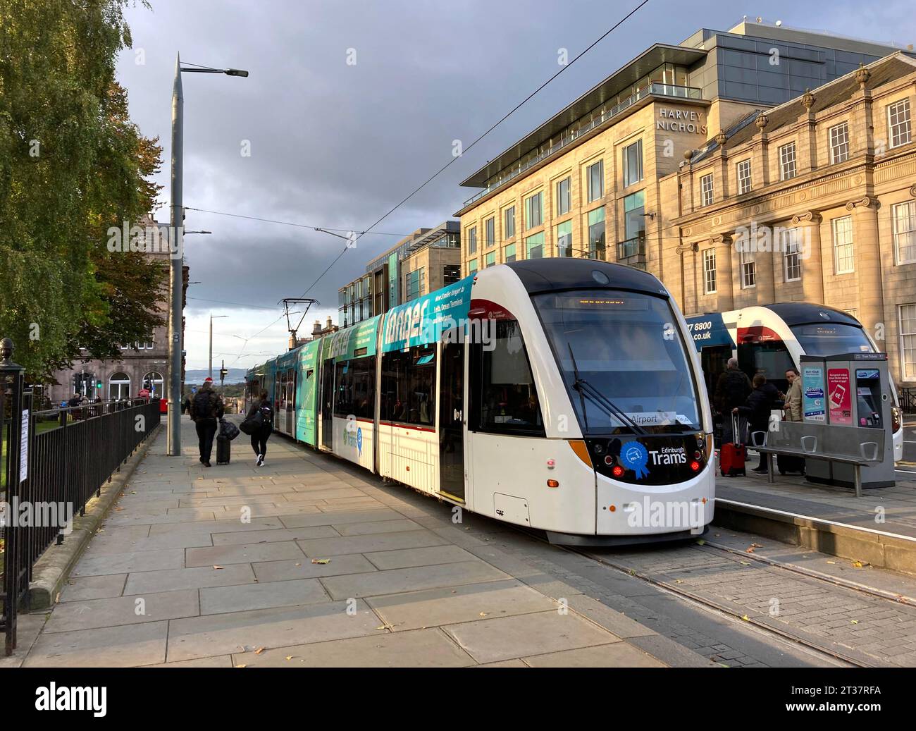Edinburgh, Scotland, Great Britain. 3rd Oct, 2023. 20231003: A pair of ...