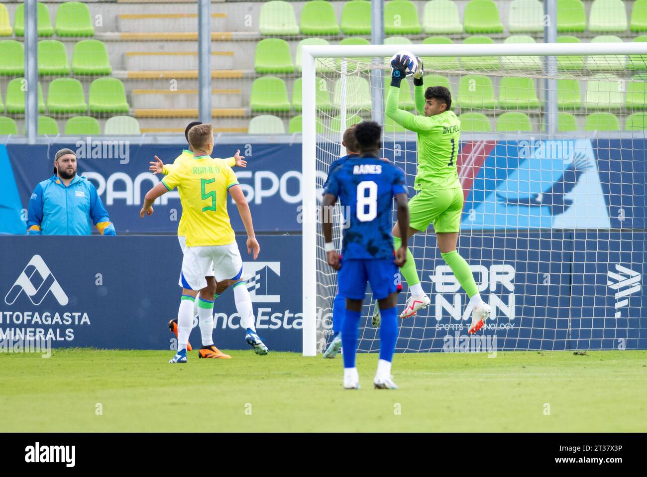 Santiago, Chile. 23rd Oct, 2023. Goalkeeper Mycael Pontes during the ...