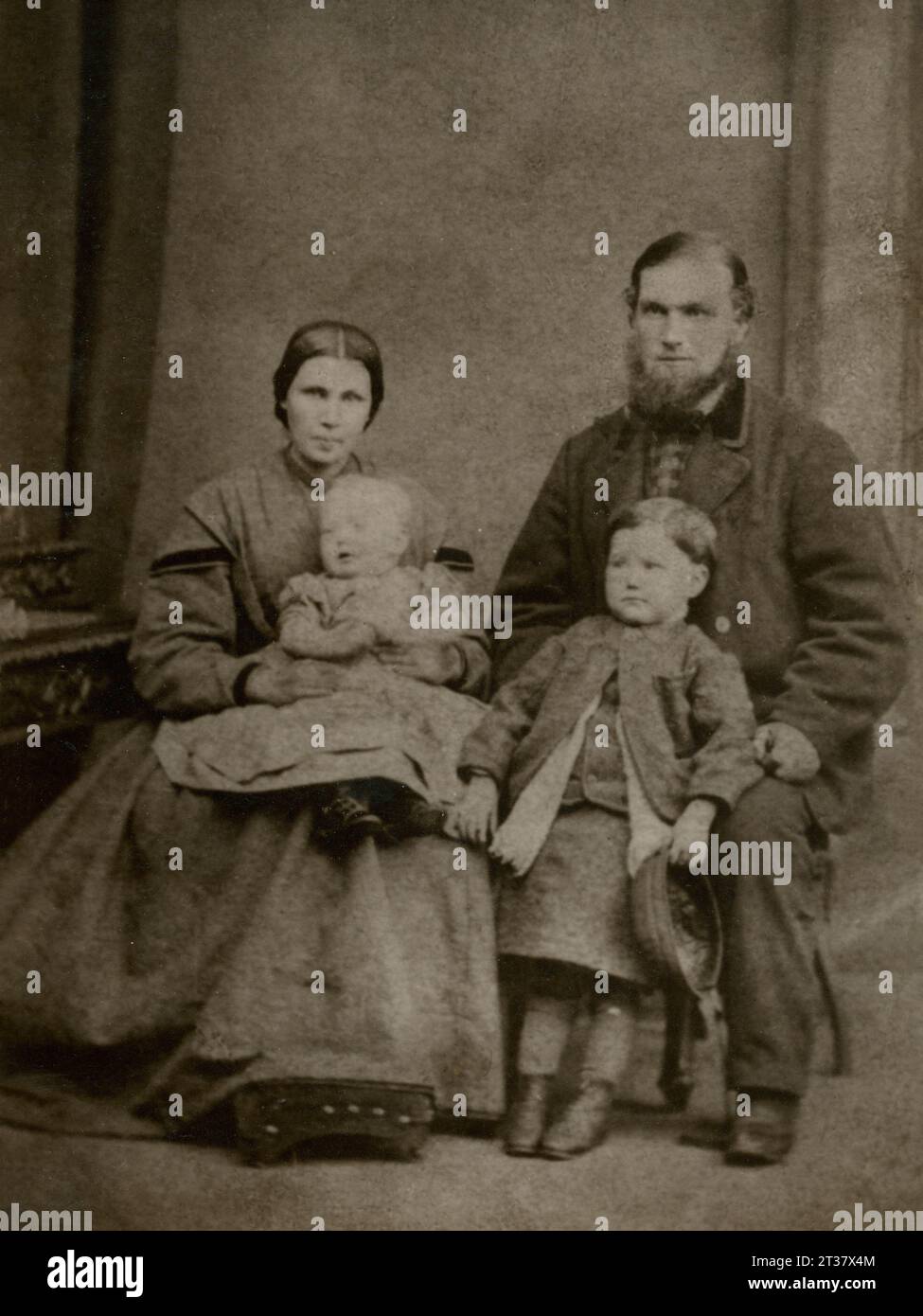 Early Victorian family portrait in a British studio Stock Photo - Alamy