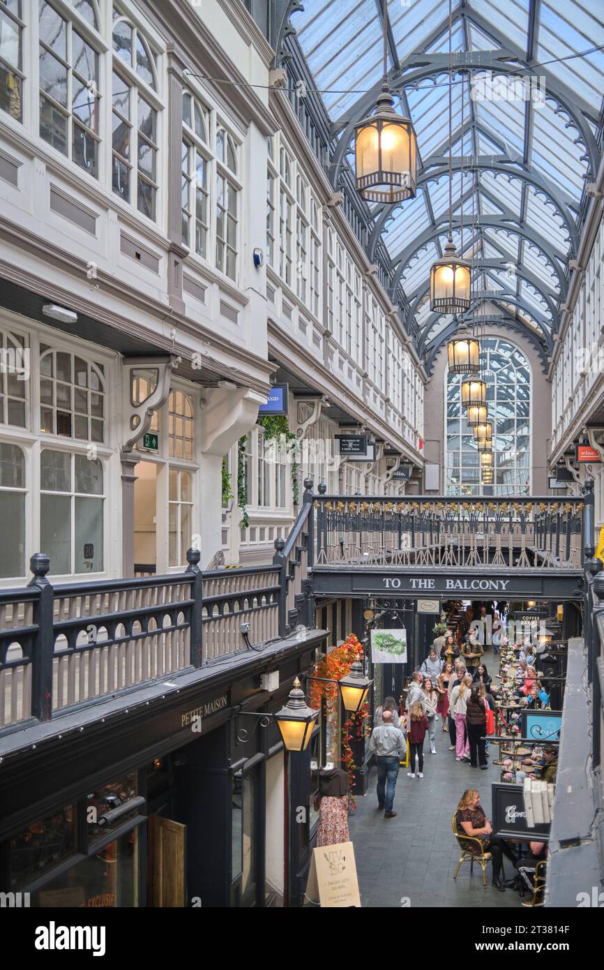 Castle quarter arcades hi-res stock photography and images - Alamy