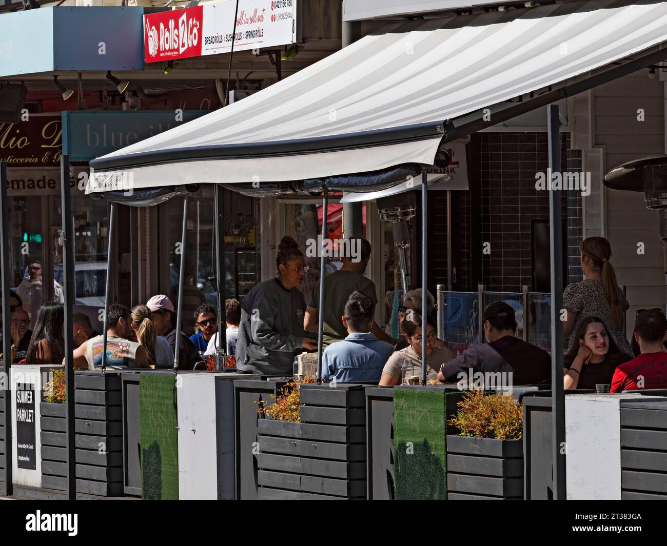 Melbourne Australia / Dining Al Fresco in Puckle Street; Moonee Ponds ...
