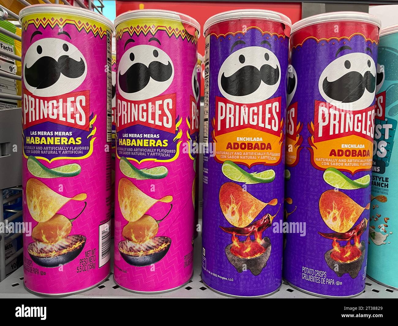 Snacks supermarket pringles hi-res stock photography and images - Alamy