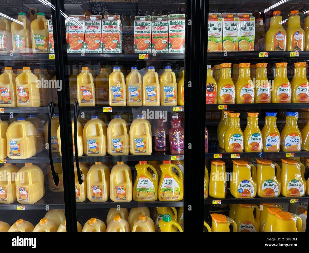 Walmart juice hi-res stock photography and images - Alamy