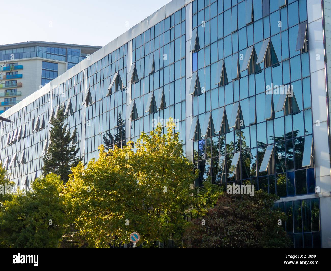 Modern facade open windows hi-res stock photography and images - Alamy