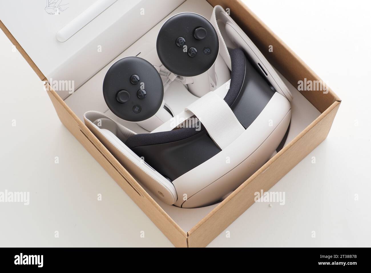 Meta quest 3 hi-res stock photography and images - Alamy