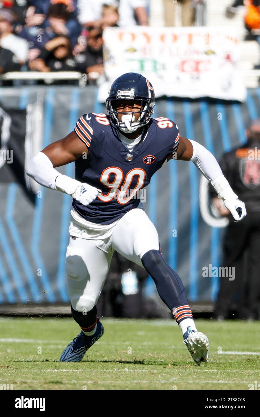 Chicago Bears defensive end Dominique Robinson (90) blocks against the ...