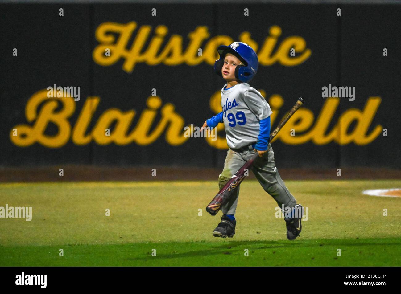 A Santa Margarita Eagles ballboy (99) during the CIF Southern Section ...