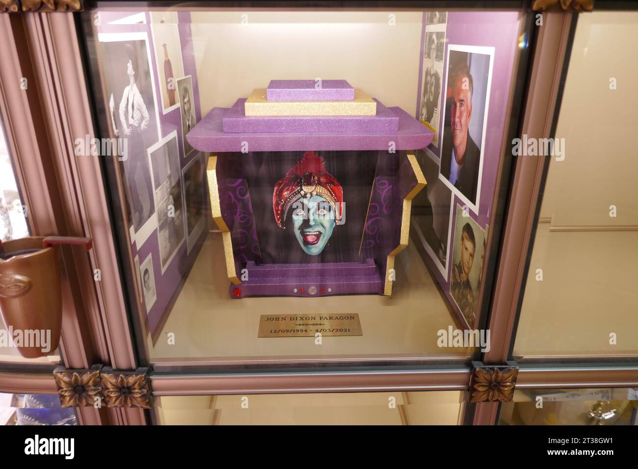 Los Angeles, California, USA 21st October 2023 Actor John Dixon Paragon ...