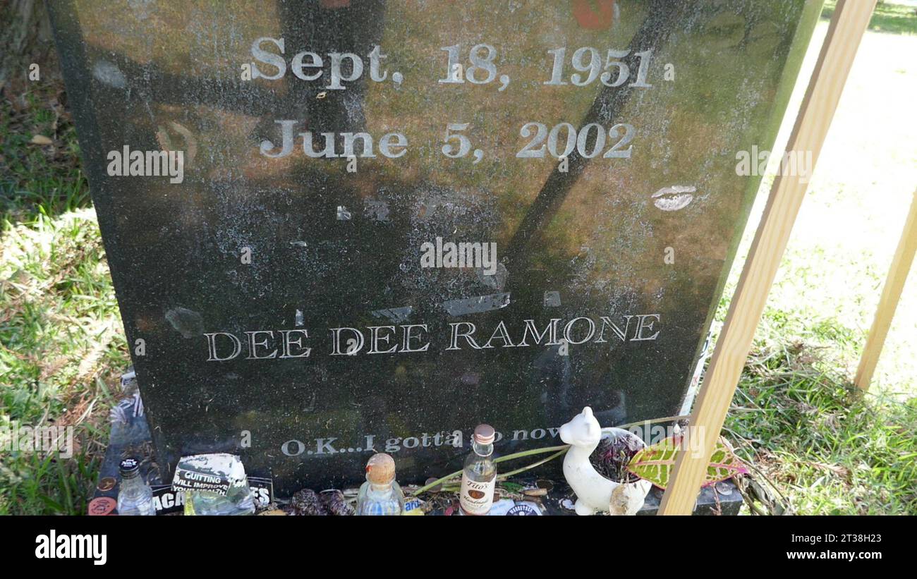 Los Angeles, California, USA 21st October 2023 Dee Dee Ramone Grave ...