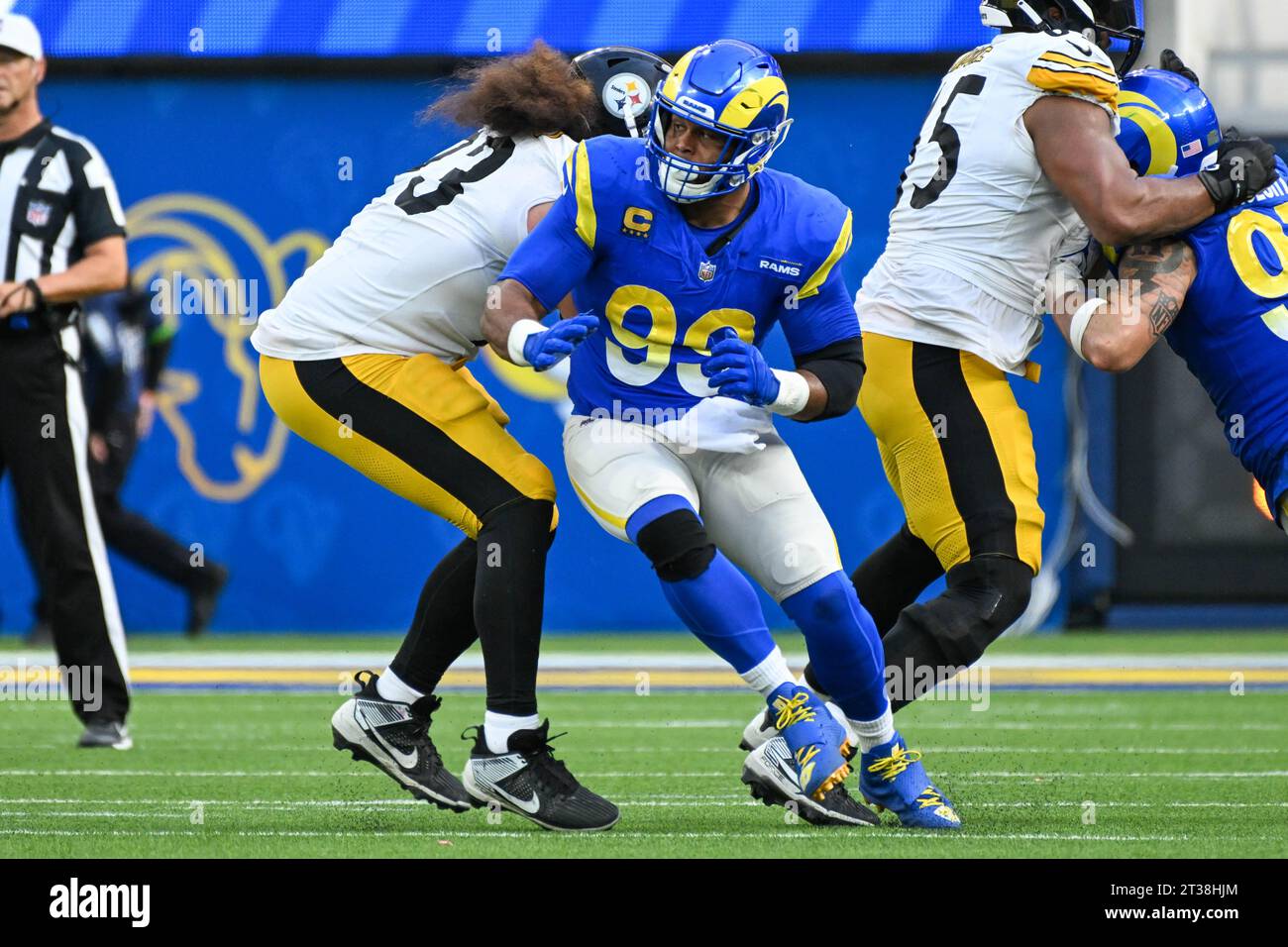 Los Angeles Rams defensive tackle Aaron Donald (99) during an NFL ...