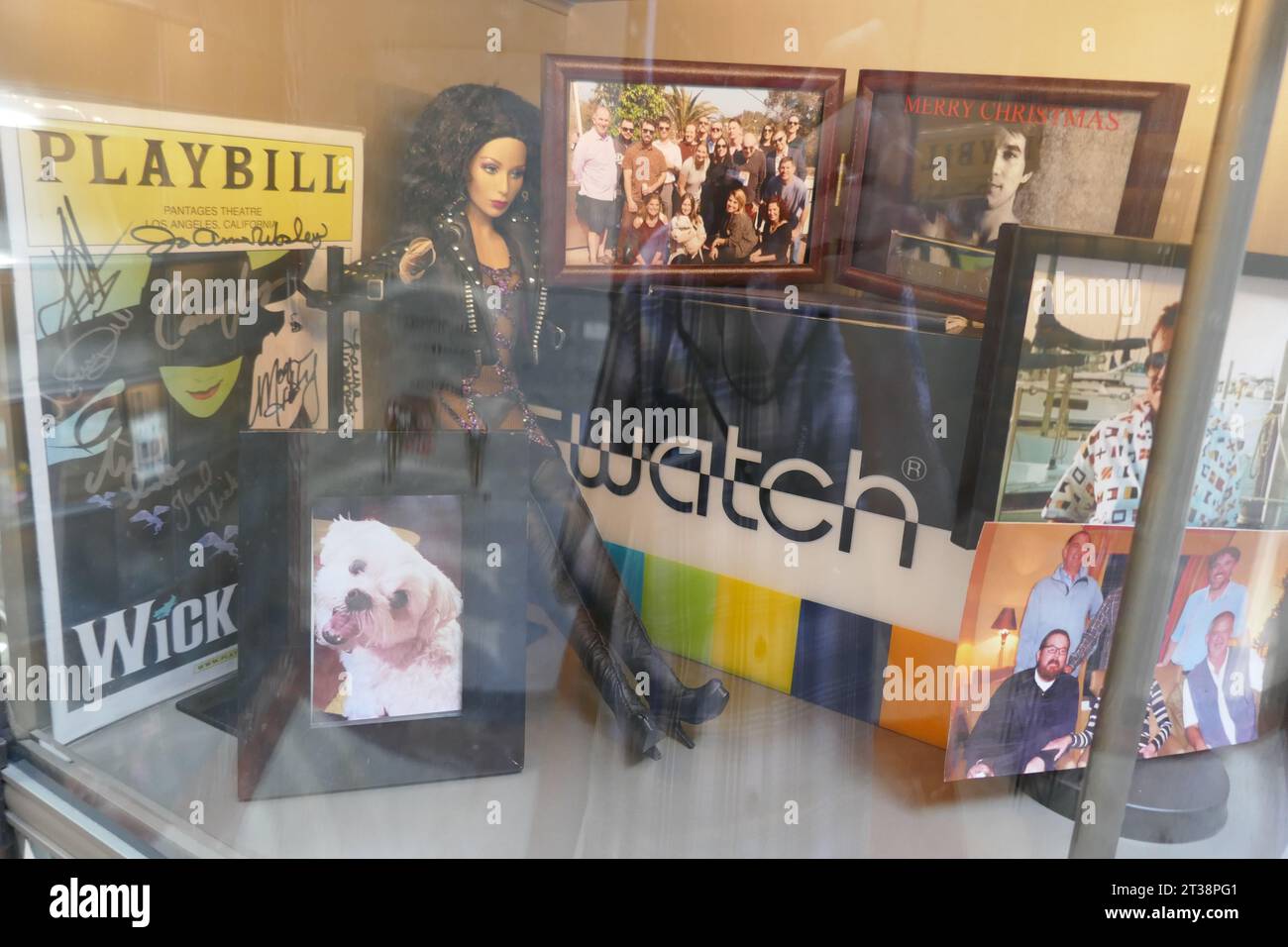 Los Angeles, California, USA 21st October 2023 Cher Doll in grave/niche ...