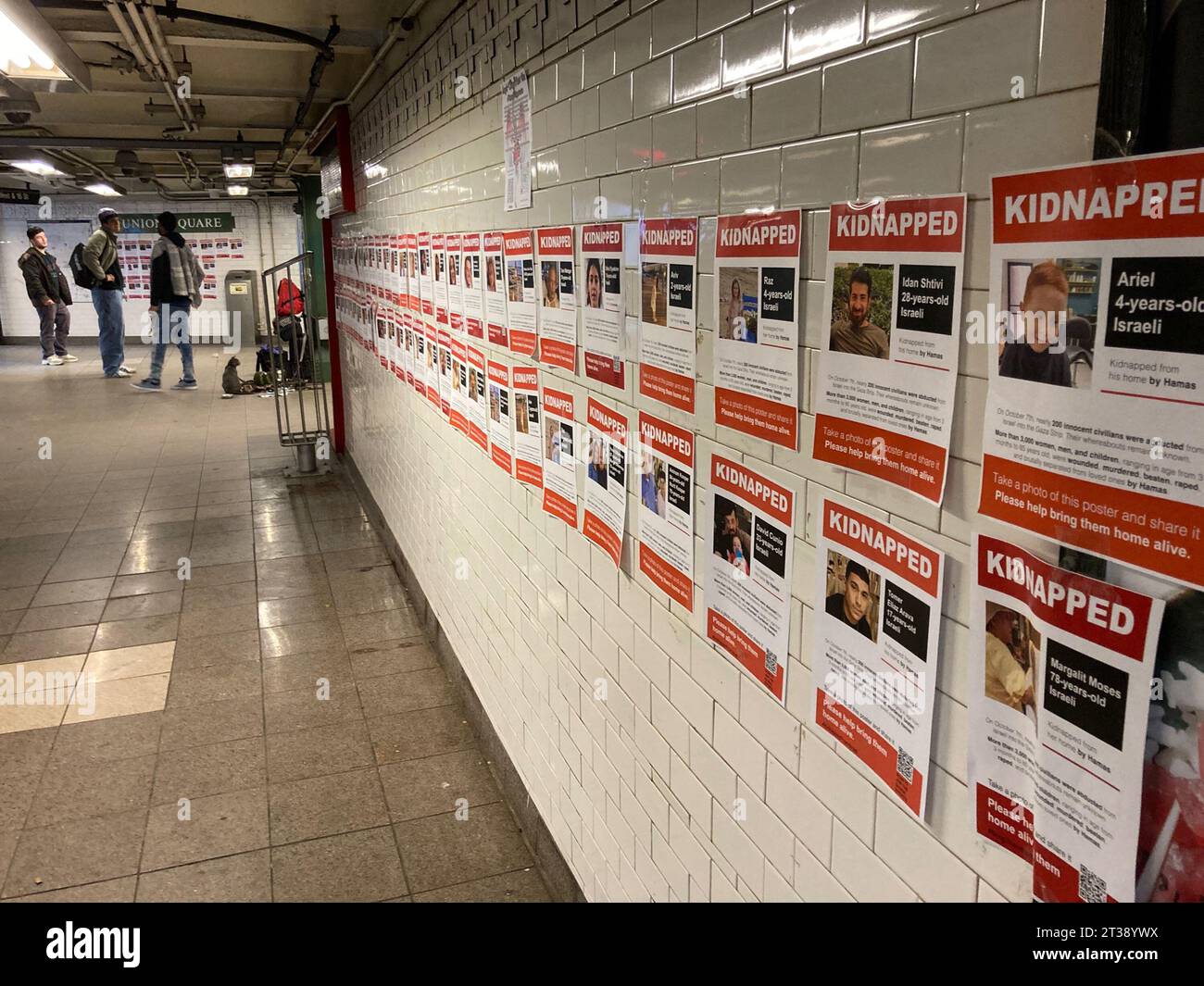 Kidnapped flyers hi-res stock photography and images - Alamy