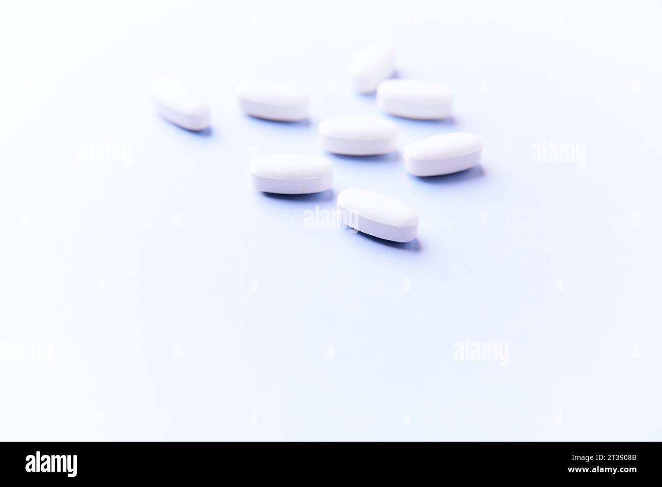 Amino acids tablets. Nutrition for bodybuilding. Fitness supplements on ...