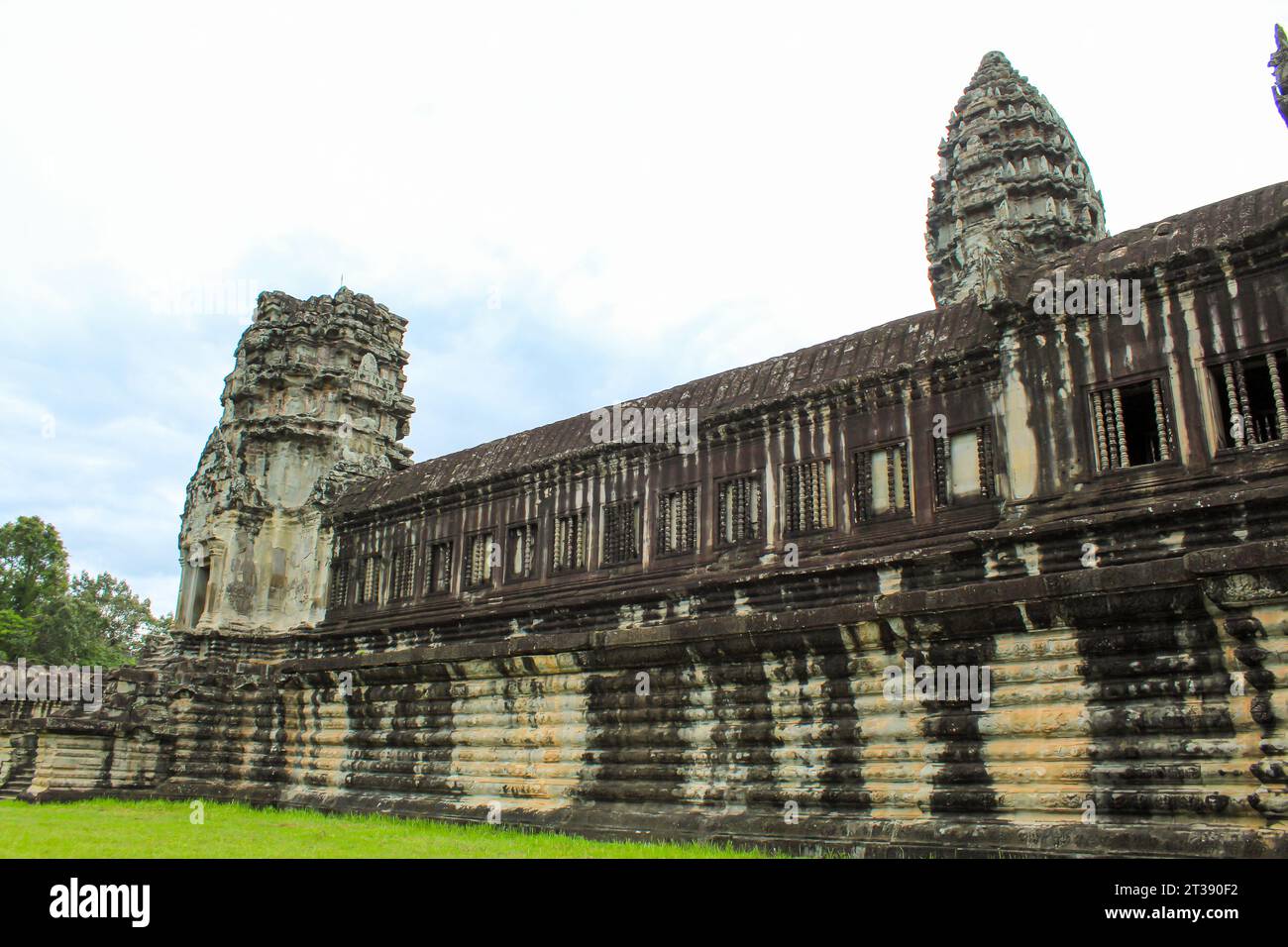 Walls of The Angkor Wat Temple Complex, Cambodia, ancient buildings ...