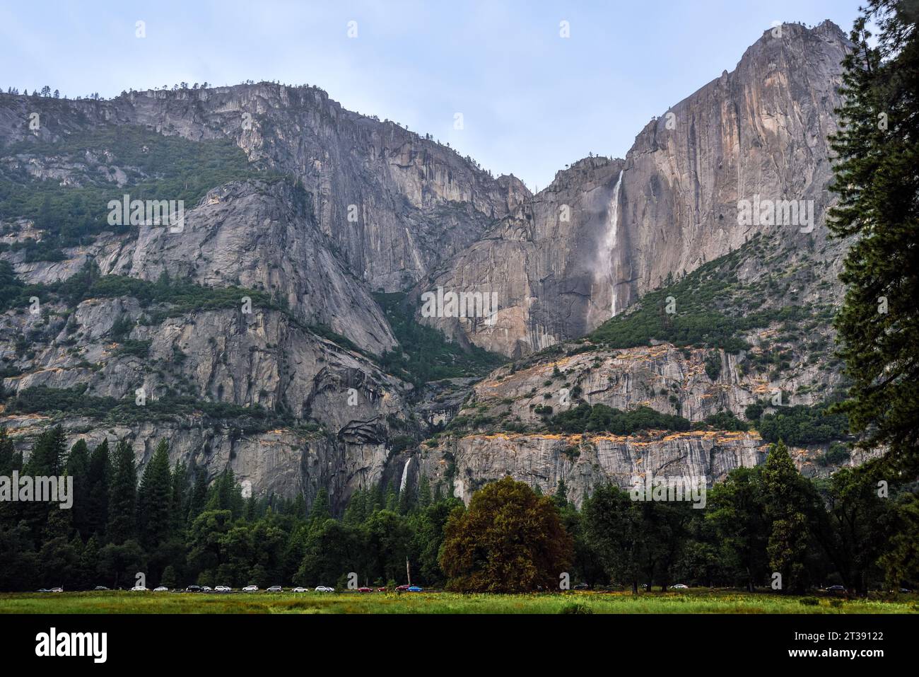 Upper and Lower Cascades of Yosemite Falls seen from Yosemite Valley ...