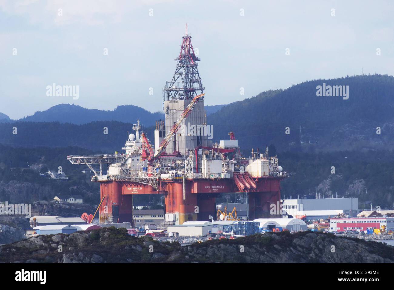 Bohrinsel Norwegen-Themenbild zum Thema Bohrinseln in Norwegen hier vor ...