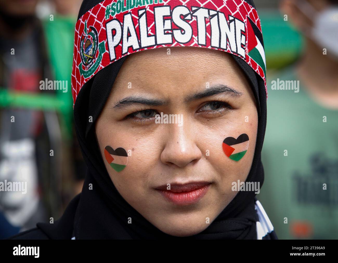 Kuala Lumpur, Malaysia. 22nd Oct, 2023. A Muslim woman wears headband ...