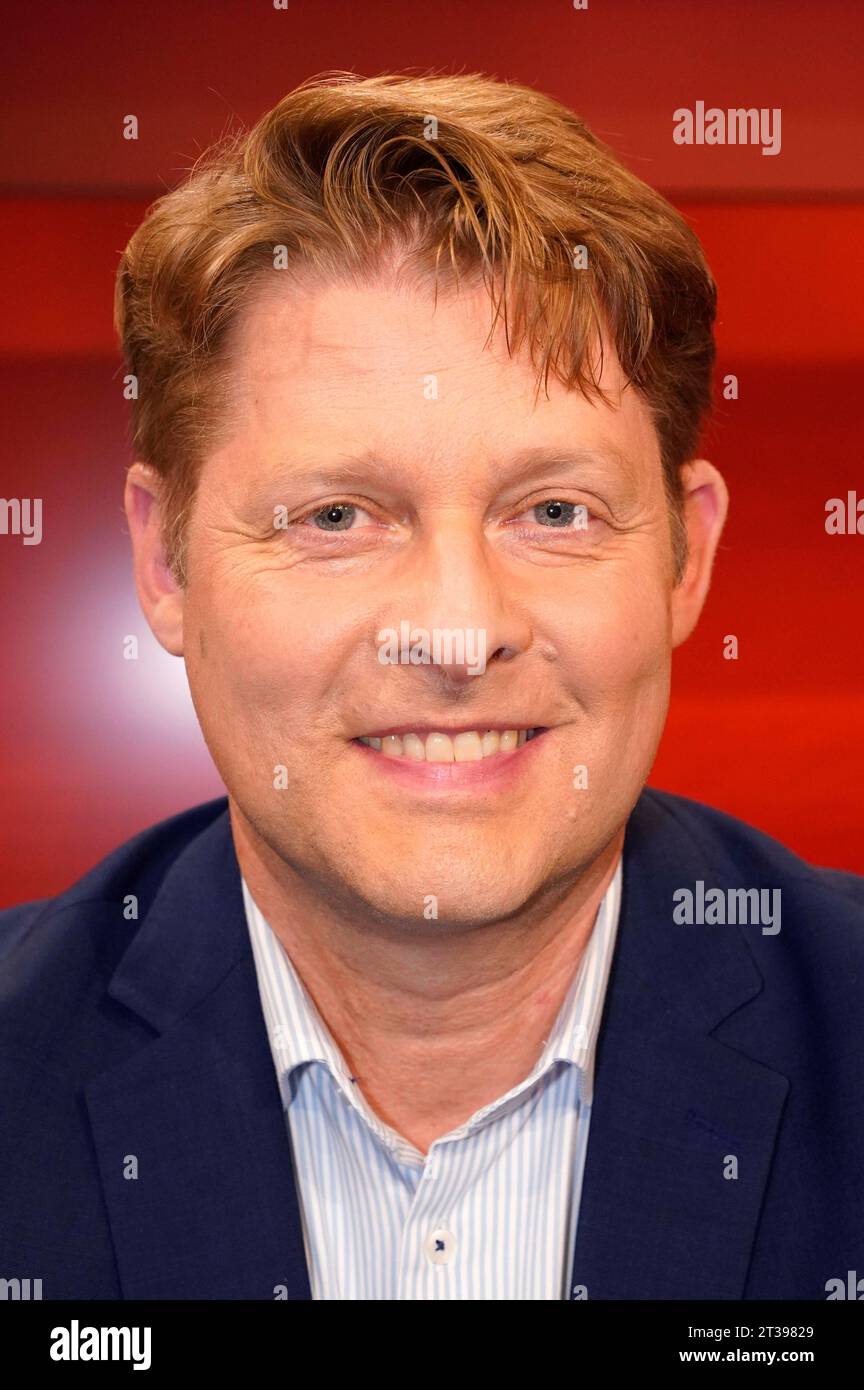 Tv experte ard hi-res stock photography and images - Alamy