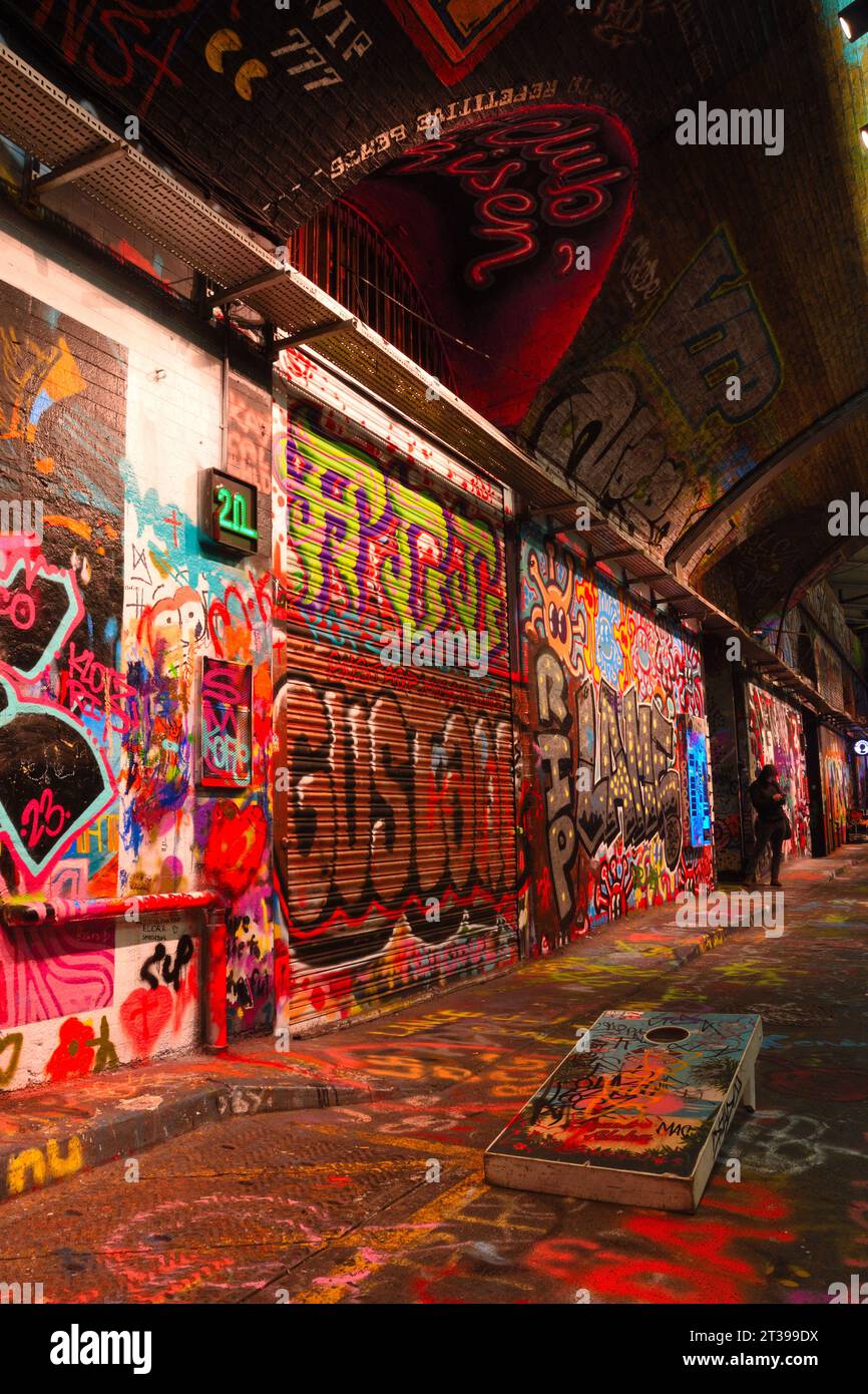 Leake Street Art and Graffiti tunnel in London, under Waterloo train ...