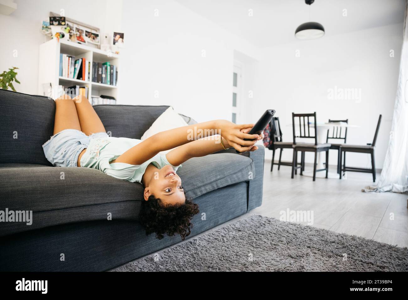 Tv old room hi-res stock photography and images - Alamy