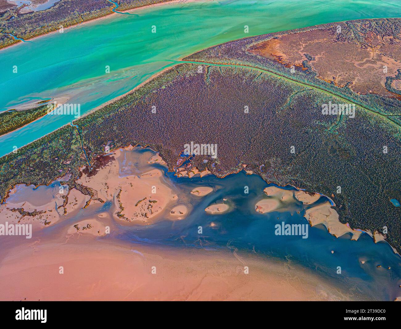 Contrasting terrains hi-res stock photography and images - Alamy