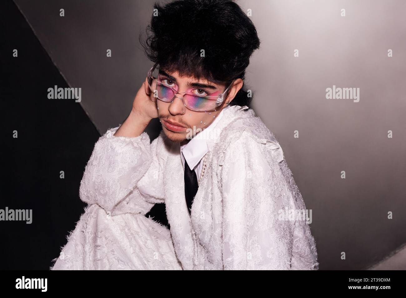 Strong gaze hi-res stock photography and images - Alamy