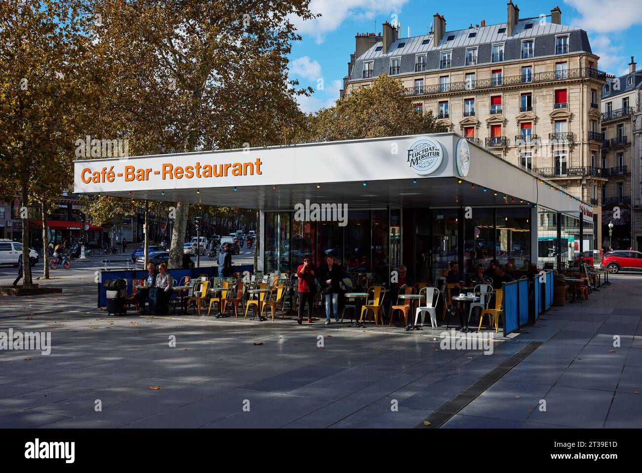 Place de republique paris hi-res stock photography and images - Alamy