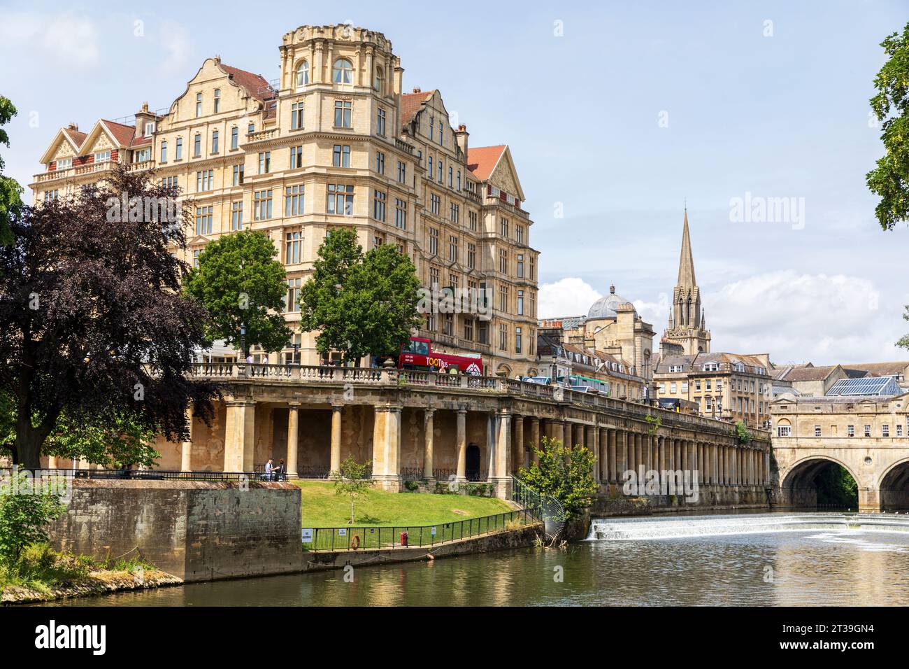 The Empire Hotel (L), Pulteney Bridge & Weir, with the spire of St ...