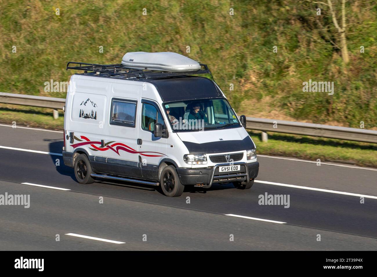 2001 White Vauxhall Movano Dti 3500 Mwb Dti 90 MWB LCV Chassis Cab ...
