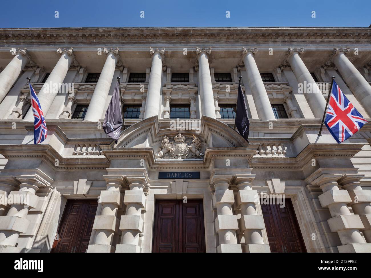 Luxury tourist london hi-res stock photography and images - Alamy