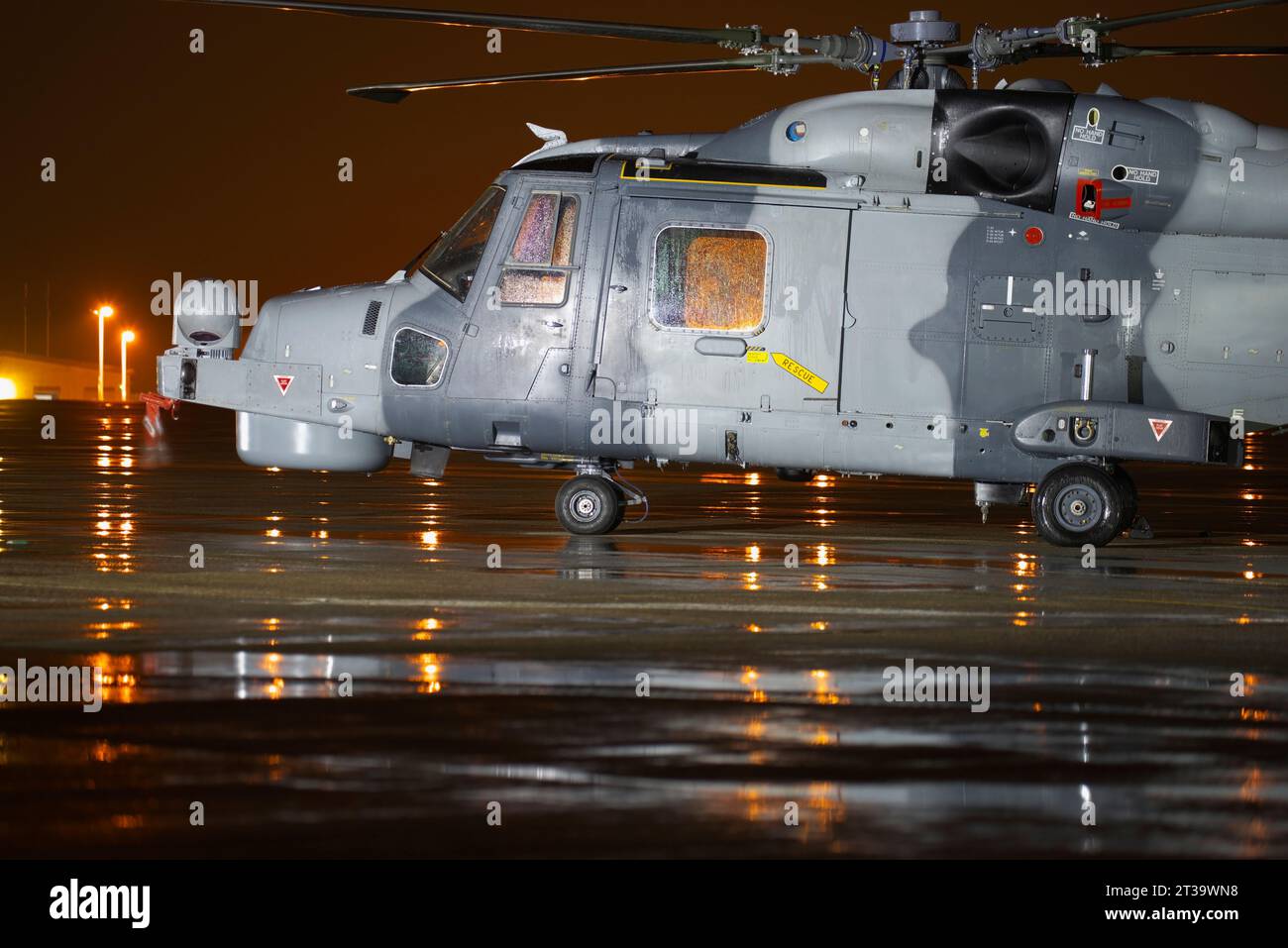 Army of darkness hi-res stock photography and images - Alamy