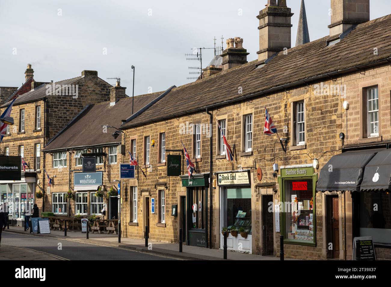 Bridge Street in Bakewell Town centre, Derbyshire, England Stock Photo ...