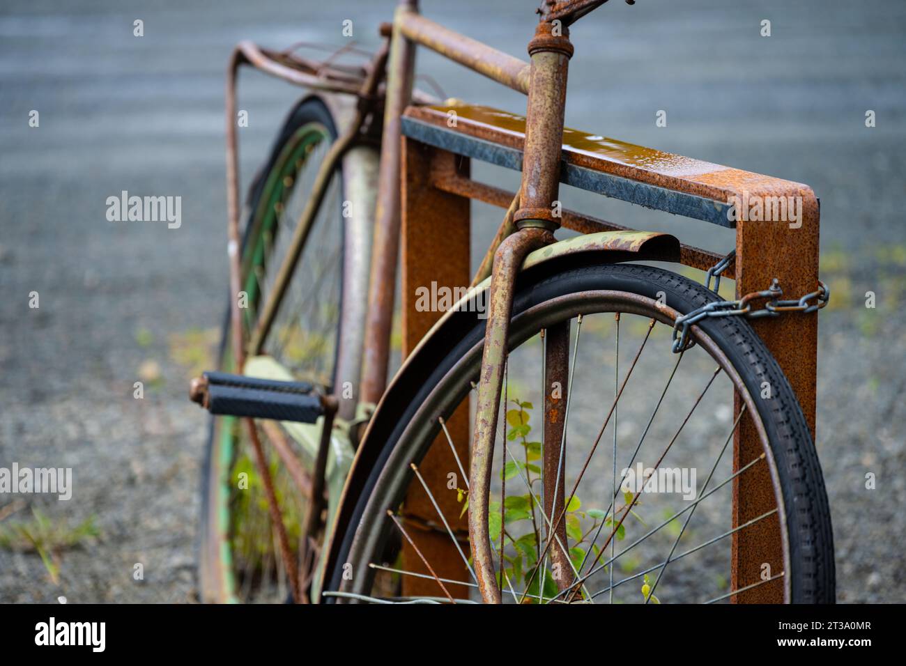 Chained to a metal bike rack hi-res stock photography and images - Alamy
