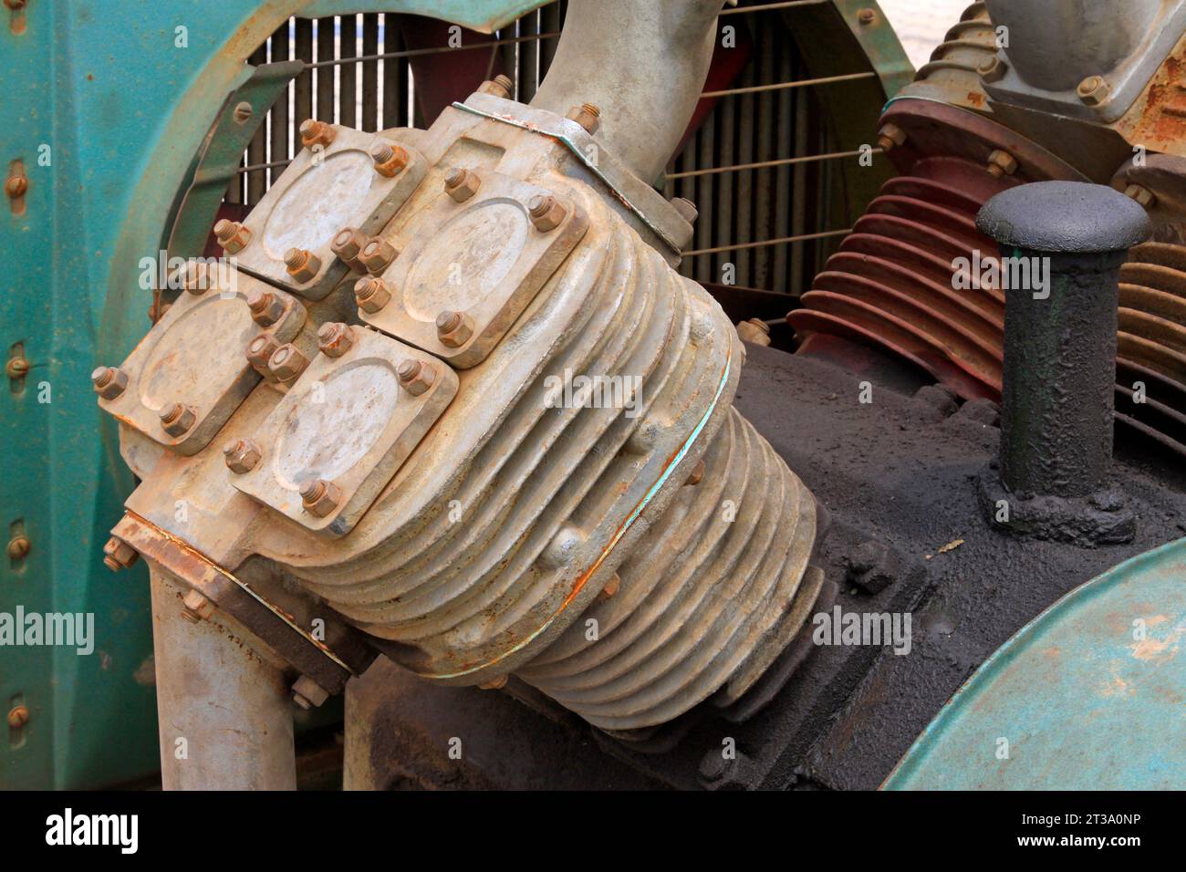 Engine components hi-res stock photography and images - Alamy