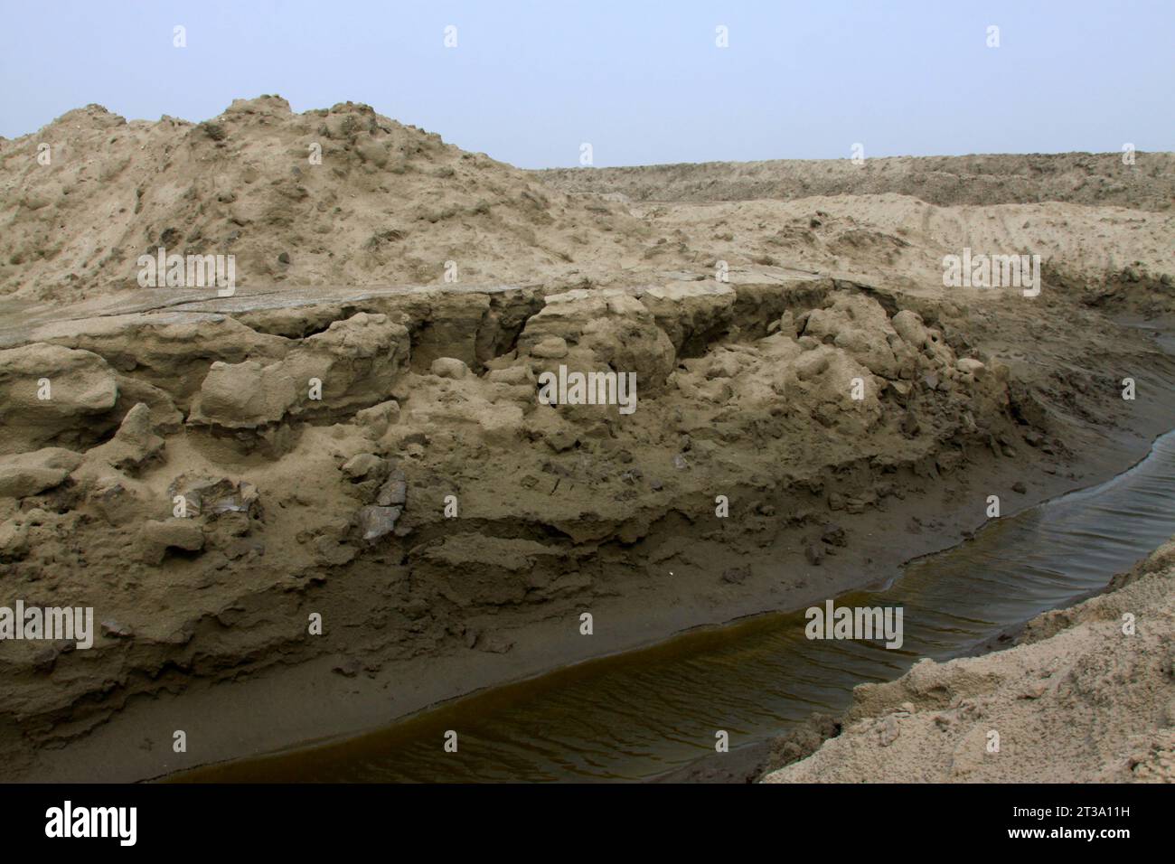 Soil subsidence hi-res stock photography and images - Alamy