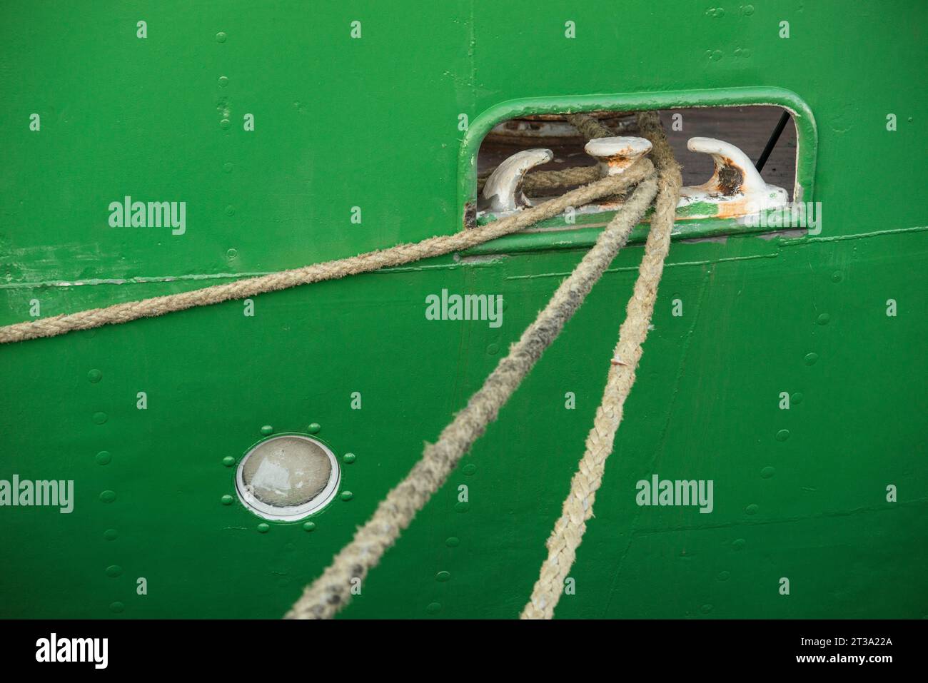 Mooring hole hi-res stock photography and images - Alamy