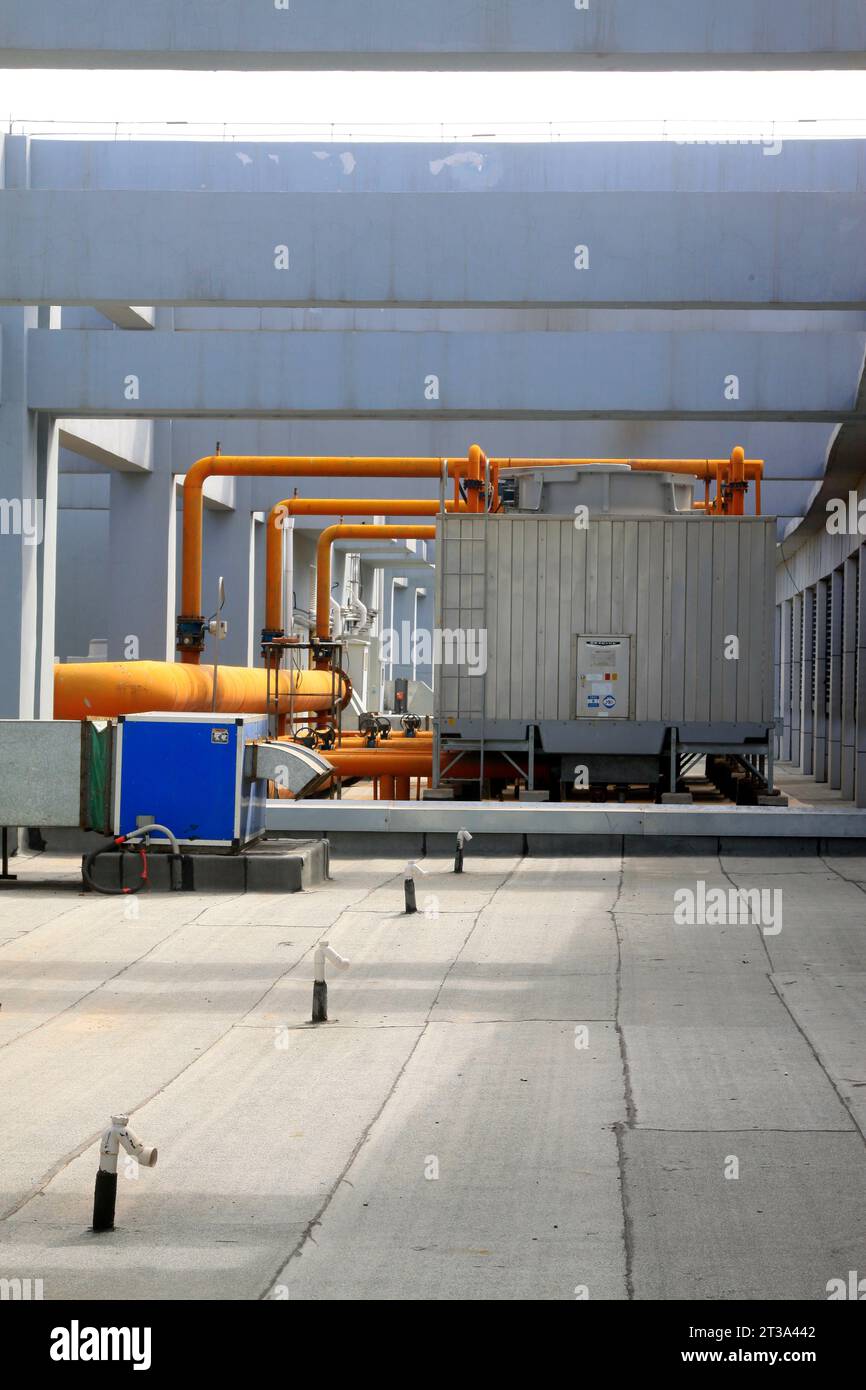 Metal vent features hi-res stock photography and images - Alamy