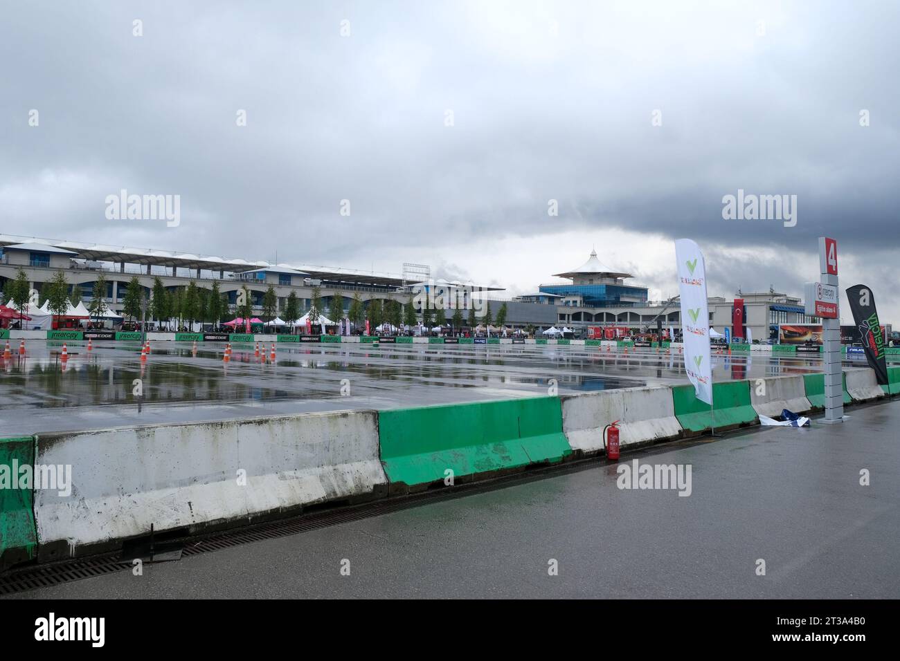 Outside of Intercity Istanbul Park. Car parking area at Intercity ...