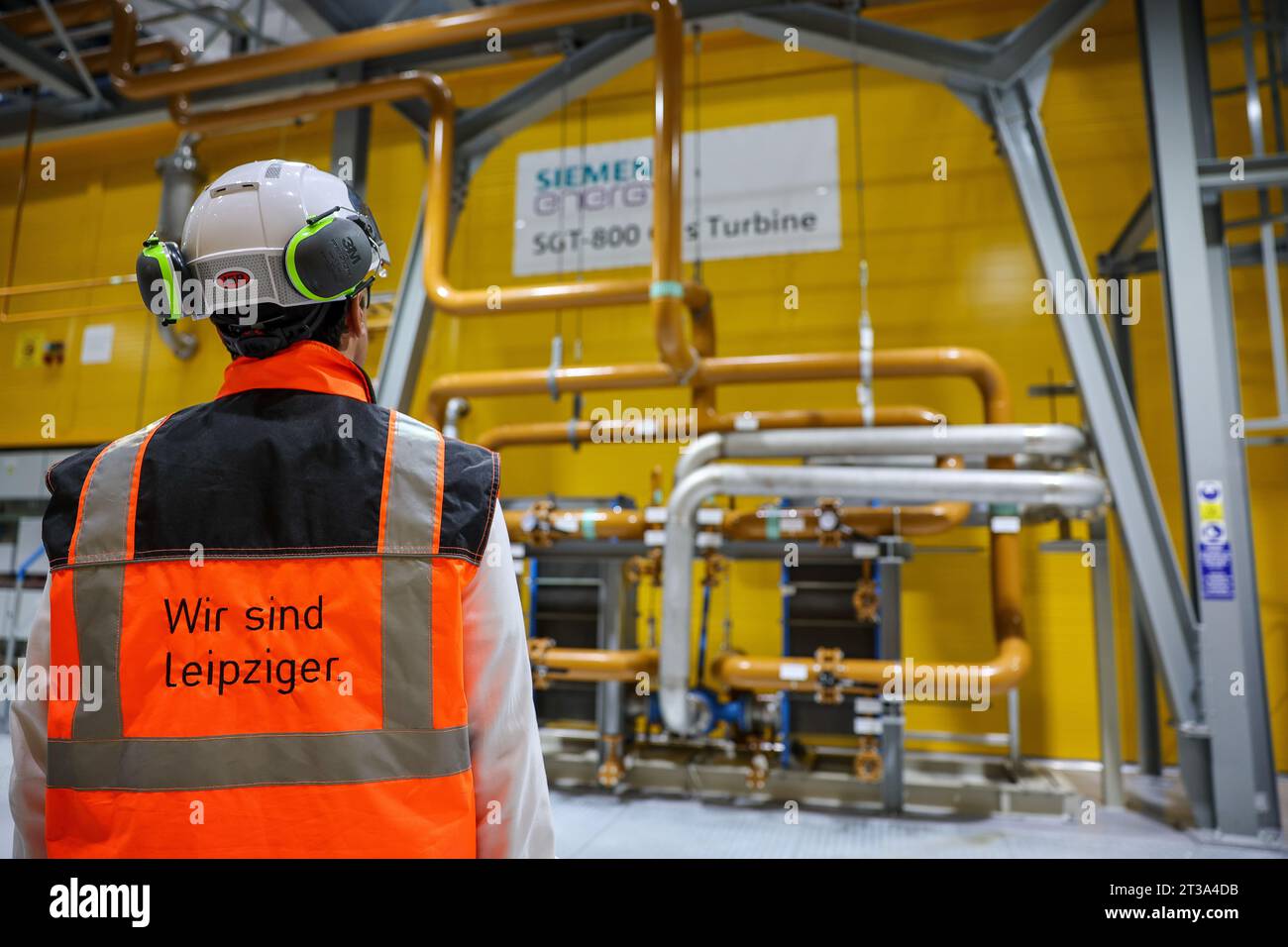 Leipzig, Germany. 23rd Oct, 2023. The power plant manager walks through ...