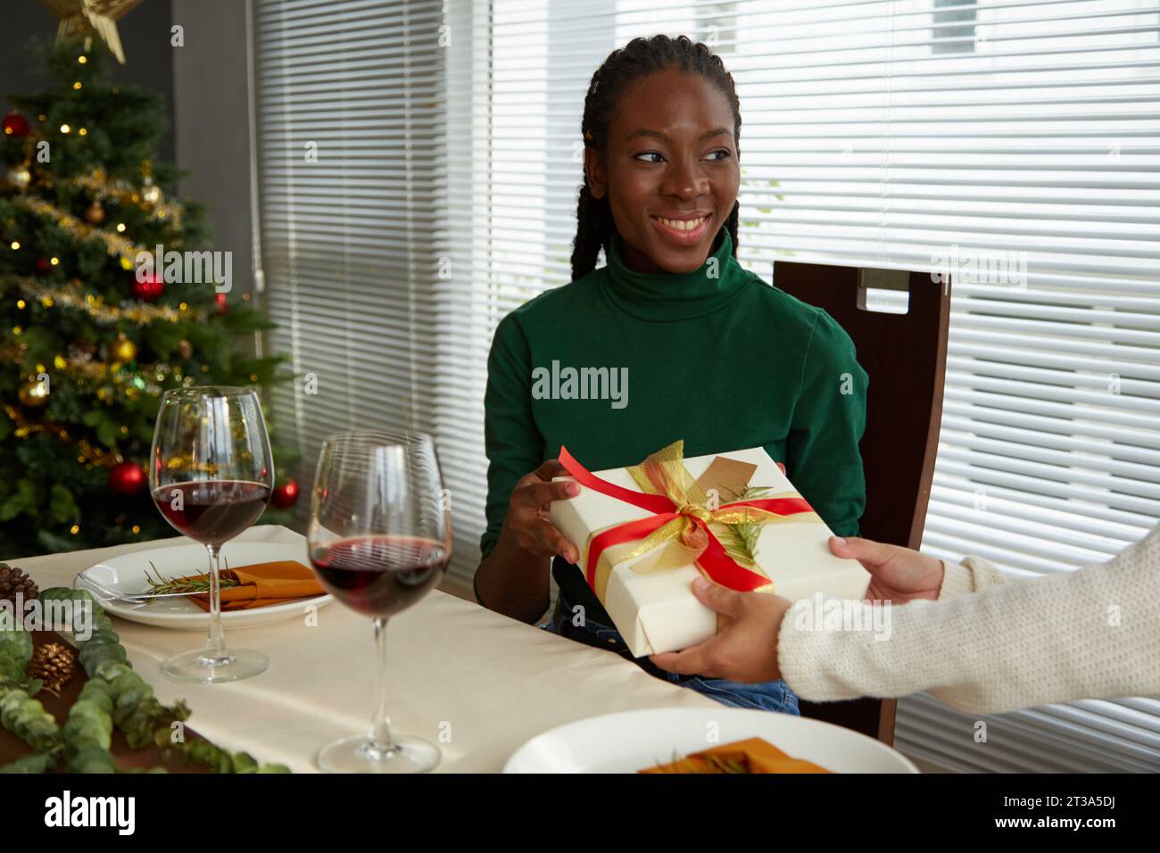 Accept gift hi-res stock photography and images - Alamy